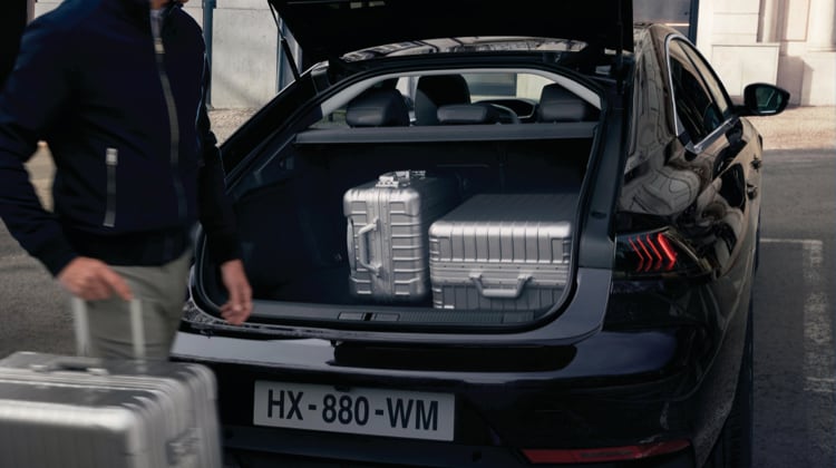 Passenger Vehicles: taxi, WAV, driving school | PEUGEOT UK