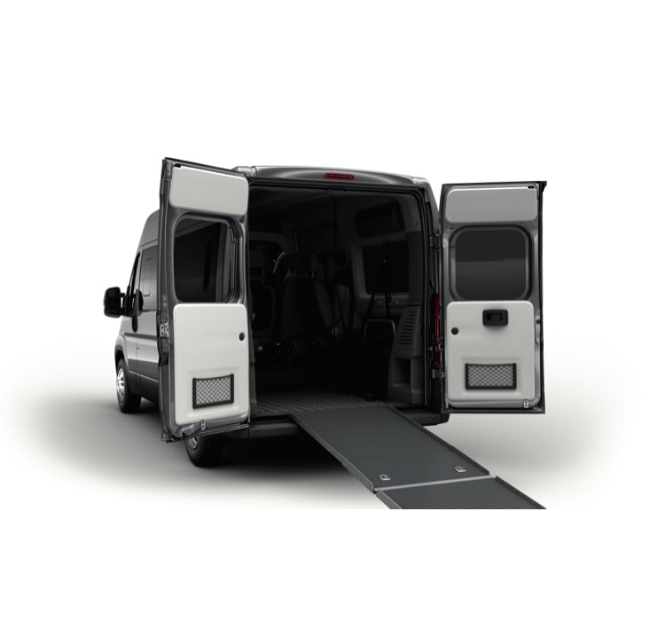 PEUGEOT e-Boxer & Boxer: the electric or combustion-engined business van