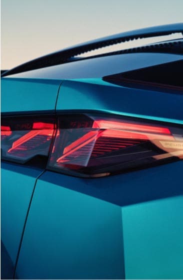 New PEUGEOT E-3008 | All-Electric or Hybrid | Fastback SUV with a ...