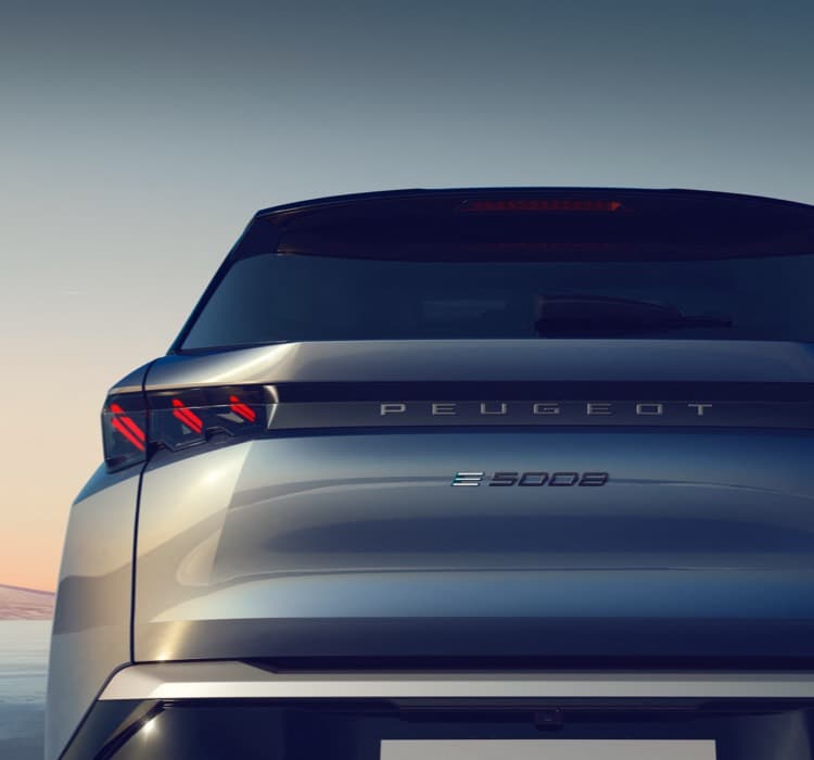 New PEUGEOT E-5008 | Class-Above Large 7-Seater SUV | All-Electric ...